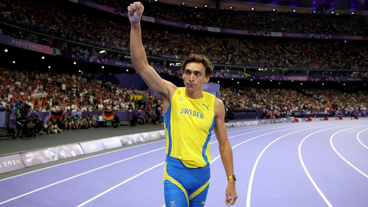 Mondo Flies High! Breaks Pole Vault World Record AGAIN ...
